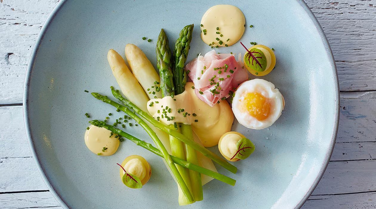 Asparagus à la Flamande - Recipe